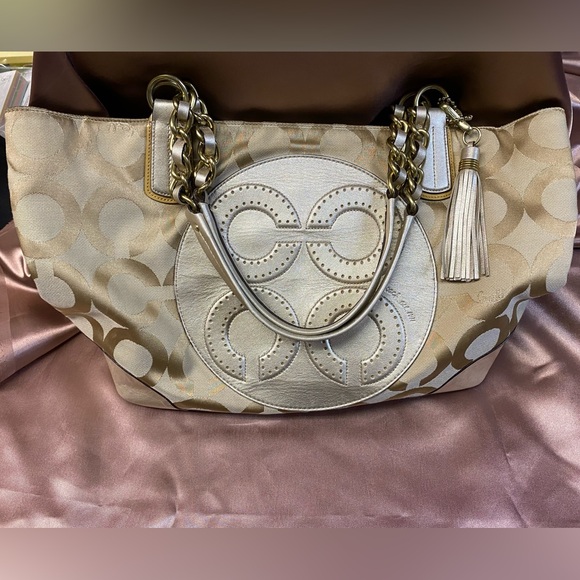 Coach | Bags | Coach Vintage Colette Op Art Logo Large Tote Bag 6487 ...